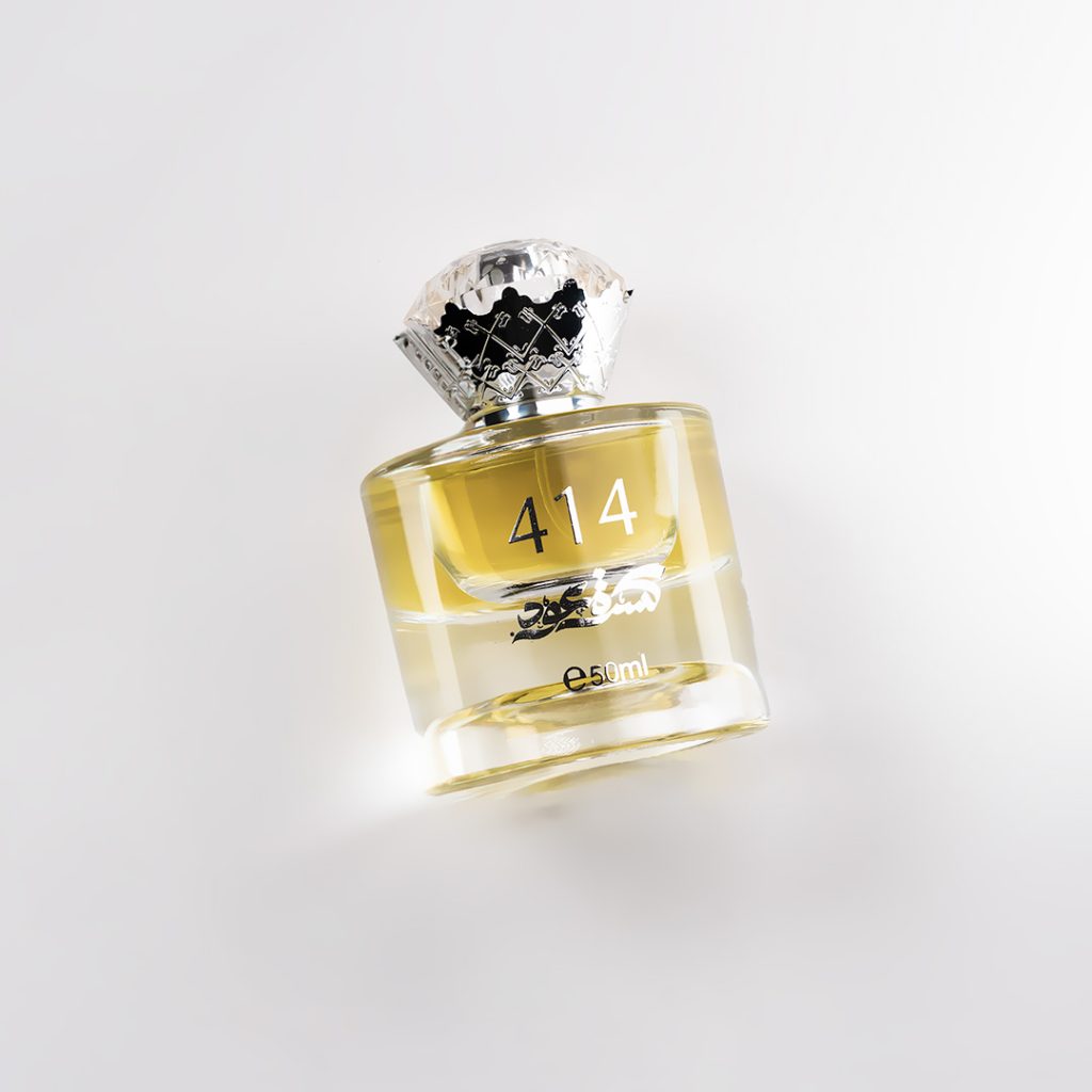 عطر 414: عبق متألق من كسرة عود parfum – كسرة عود
